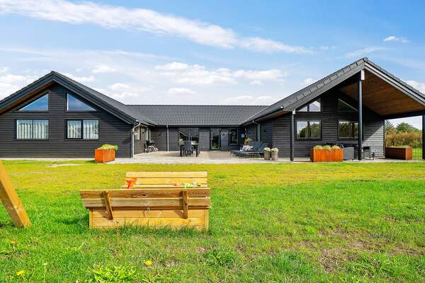 Houstrup Strand, Sydlige vestkyst, Sommerhus 04722, 20 personer